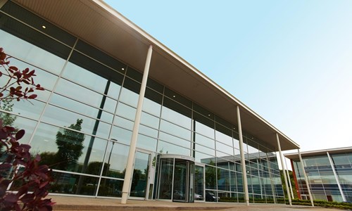 Spire Bushey Hospital: only 15 miles from London with easy access to ...